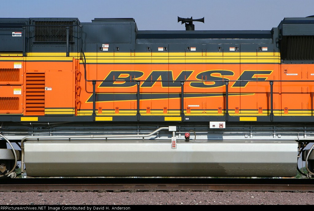 BNSF 9325